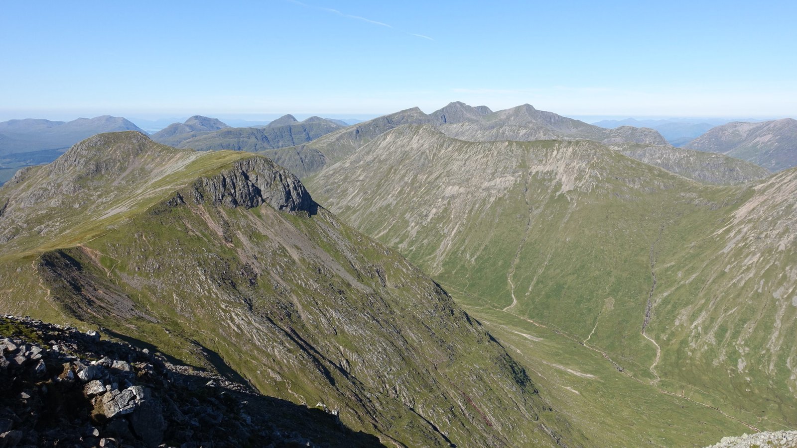 Curved Ridge: Scrambling a Scottish Classic - DavEv0010